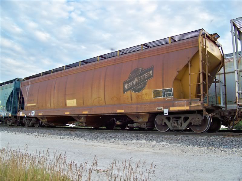 Modern Grain Hoppers | Model Railroad Hobbyist magazine